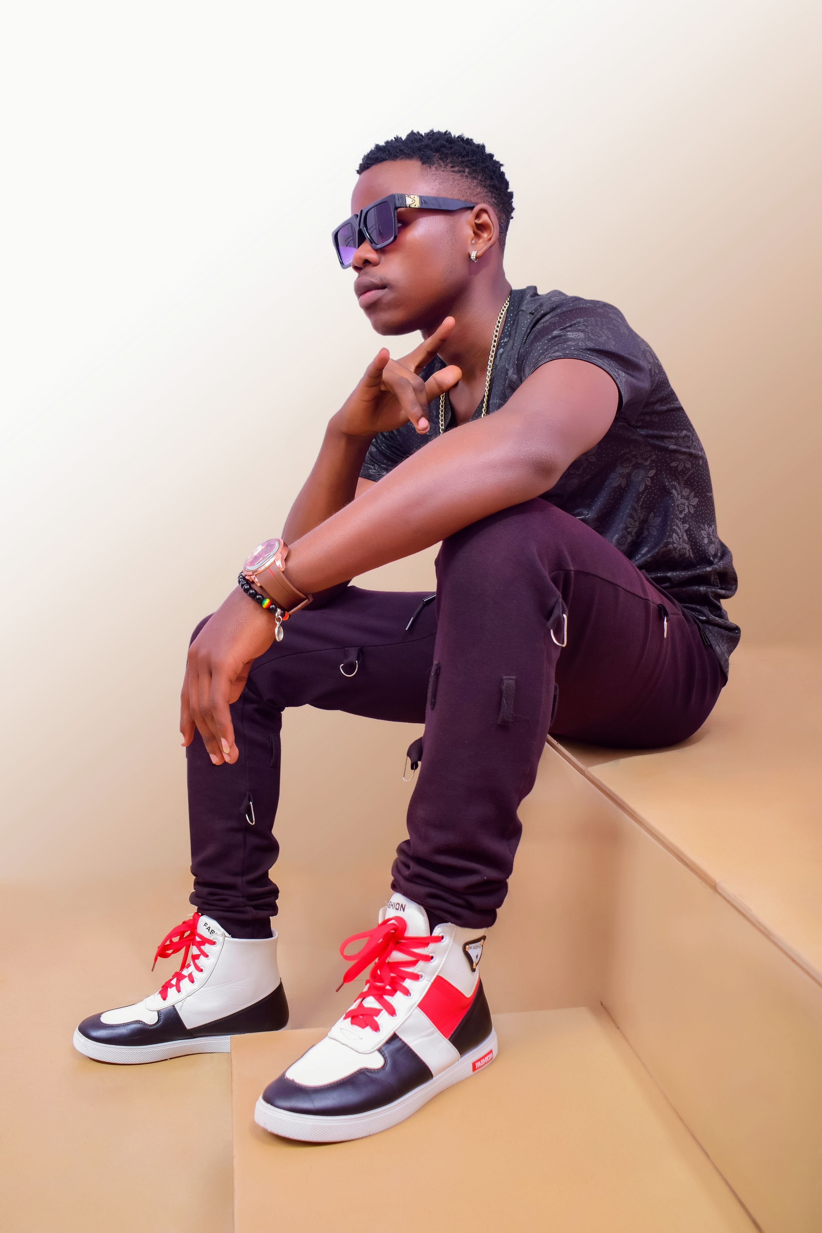 Prince Eno official Music, Songs, Videos, Mp3 Downloads and Biography - Howwe.ug